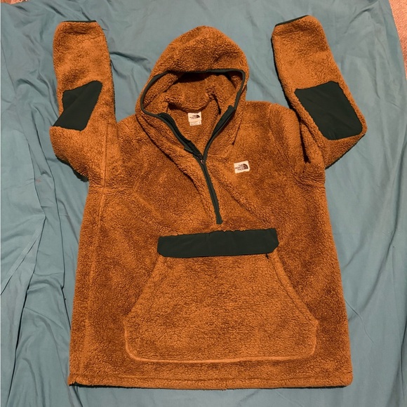 The North Face | Other | The North Face Tan Fleece Pullover With Black ...